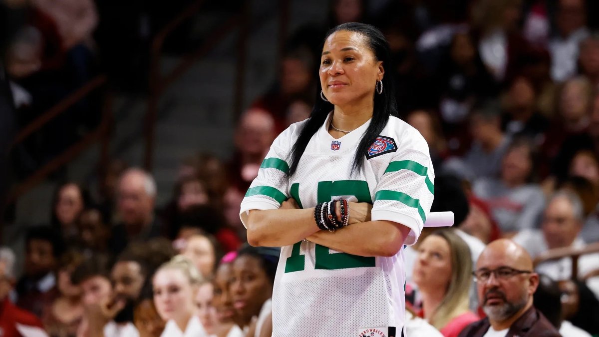 Dawn Staley Makes History